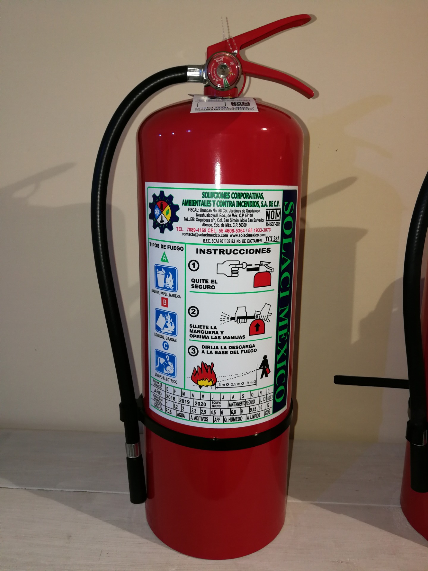 Extintor de polvo químico seco de 6 kg